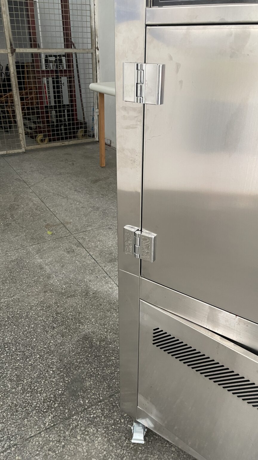 How to Choose the Right Industrial Enclosure Hinges